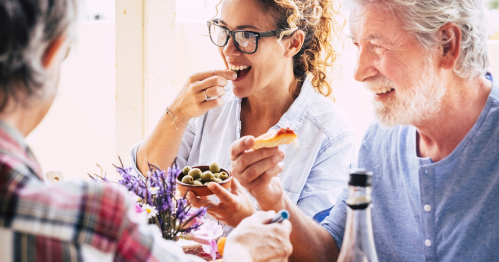 When to Eat After Tooth Extraction Safely for Comfort and Healing ...